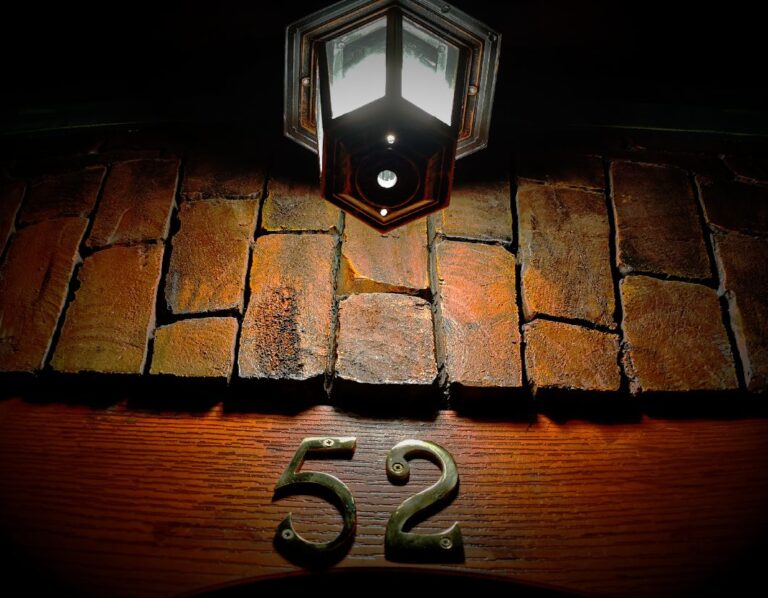Breakout Escape Rooms - Smart gaming experience